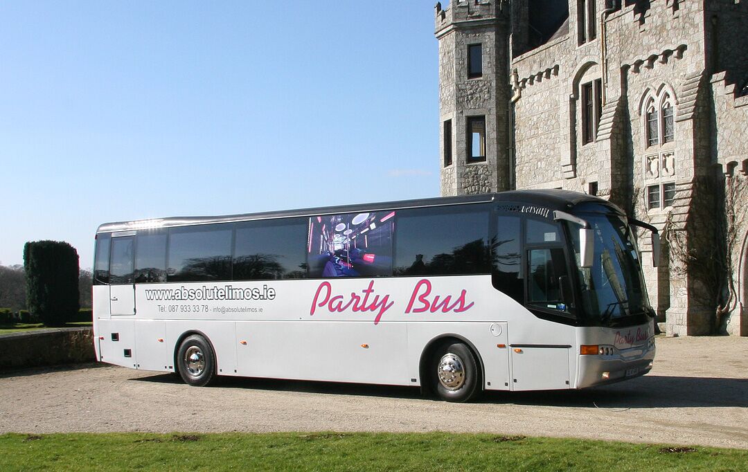 Party Limo Bus Hire | Luxurious Limo Buses for Events