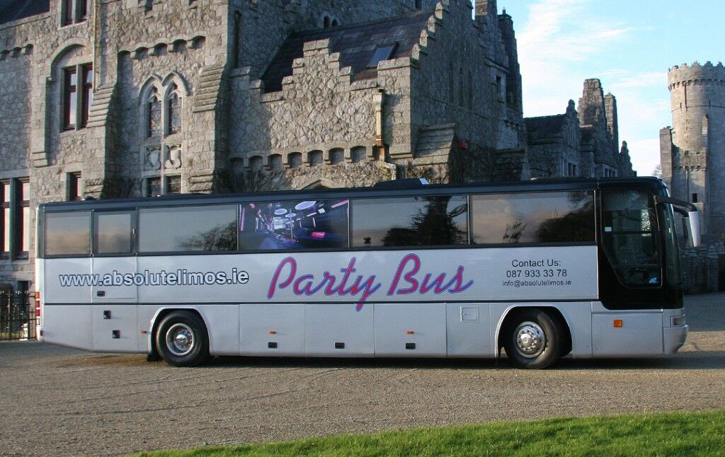 Party Limo Bus Hire | Luxurious Limo Buses for Events